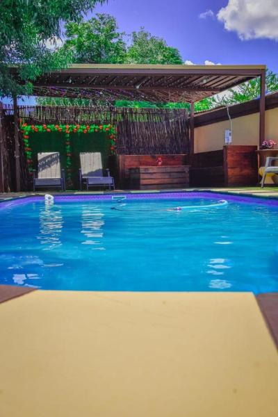 Modern And Executive 2 Bedroom Townhouse - Bloemfontein