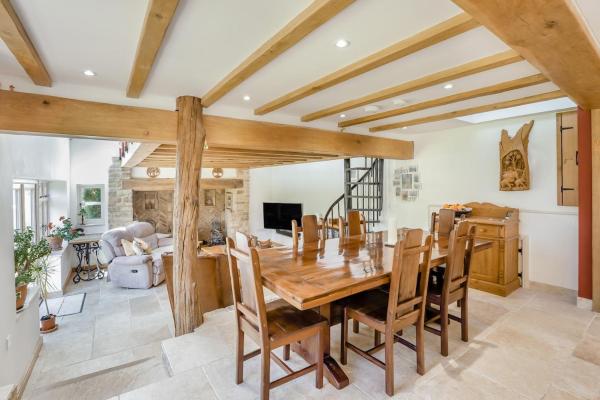 Holly Cottage - Countryside Charm - 브리스톨