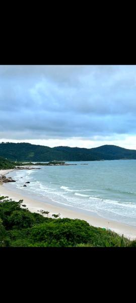 Praia Armação Da Piedade - Governador Celso Ramos