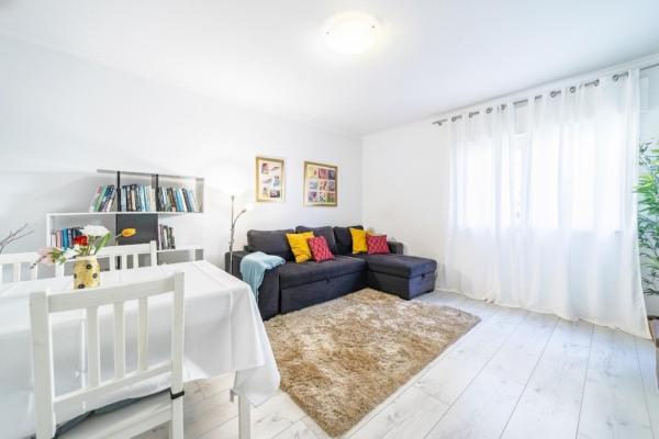 Sea Breeze 2-bedroom Apartment 10m Walk To The Beach - Estoril