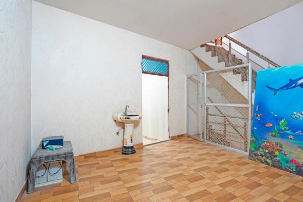 Spot On Moon Sez - Auraiya