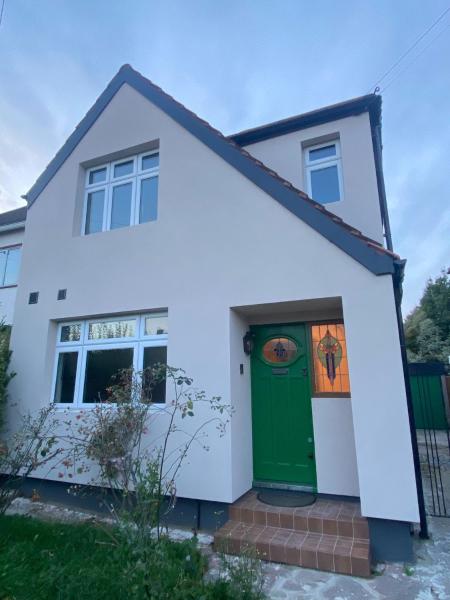 Newly Furnished, Ensuite Room With A Private Entrance - Hounslow