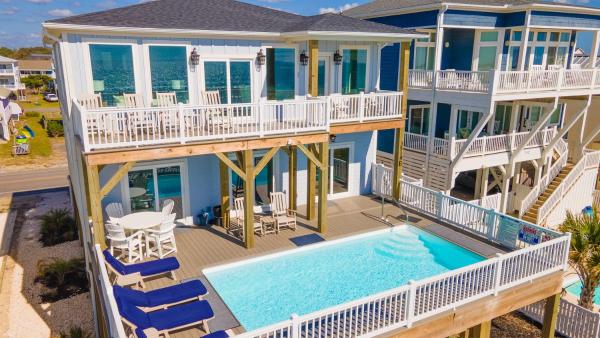 New Listing Amazing 7 Bedroom Oceanfront Home - Oak Island, NC