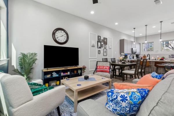 The Euclase 2bd Townhouse In The Heart Of Fortworth - Rivercrest Drive – Fort Worth