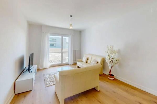 Spacious Minimalist Prilly 2br Free Parking - Renens