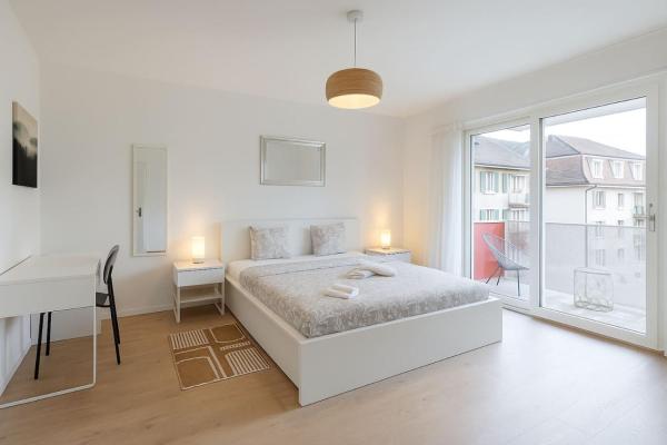 The Classy Minimalist Lakefront - Renens