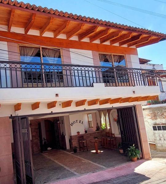 Hotel Johanan - Valle de Bravo