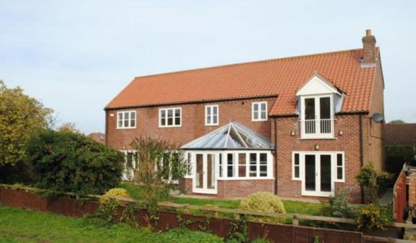 The White House Kelfield - Selby