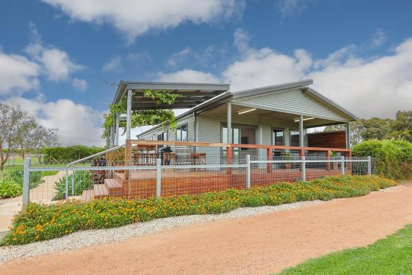 Eli's At Benetook Farm - Mildura