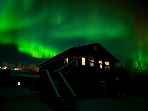 Luxury Aurora Retreat - Fairbanks, AK
