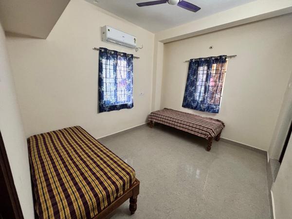 Varaham Pg - Pallikaranai - Chennai