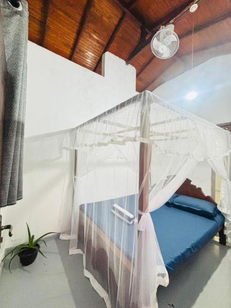 Lumora - Midigama - Mirissa