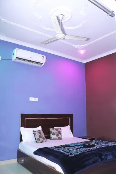 The Mountain View Home Stay - カジュラーホー