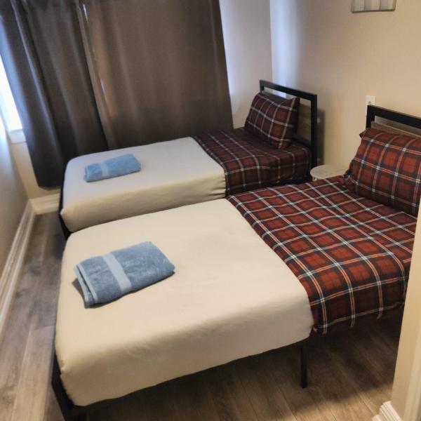 Affordable Toronto Downtown Bloor Stay - Ontario