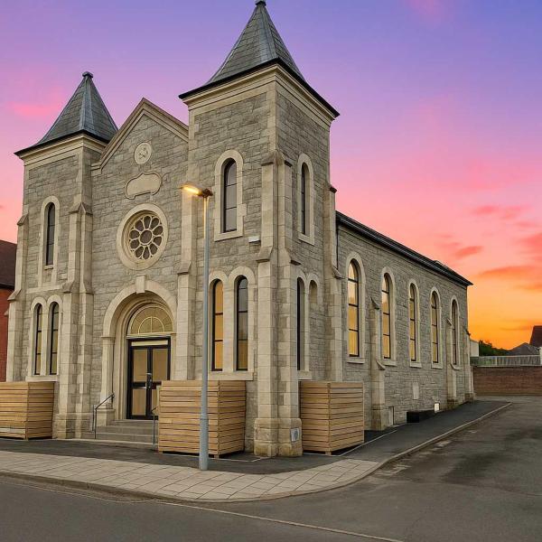 Clarendon- A Converted Church Luxe Apartment - Shaftesbury