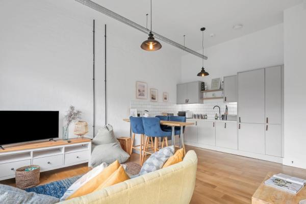 2 Bed Warehouse Next To Mailbox And New Street - Birmingham