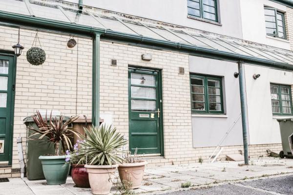 The Millfields, Gated 3-bed House With 2 Parking Spaces - Plymouth