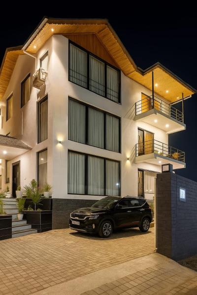 The Holiday Home - シュリーナガル