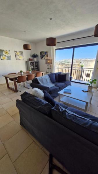 Sunny Apartment With Rooftop Terrace In Victoria - Malta