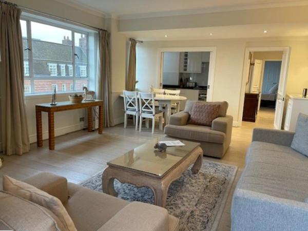 Nell Gwynn House - Luxurious And Opulent Extra Large One Bedroom Apartment - Chelsea