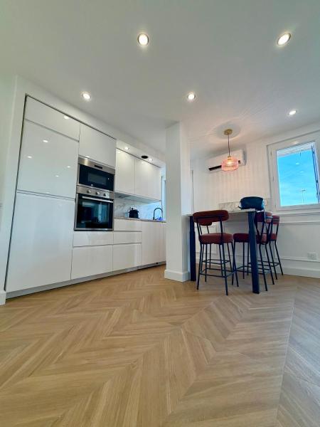 Appartement Avec Jardin - Front De Mer St Laurent-du-var - Nice Côte d'Azur Airport (NCE)