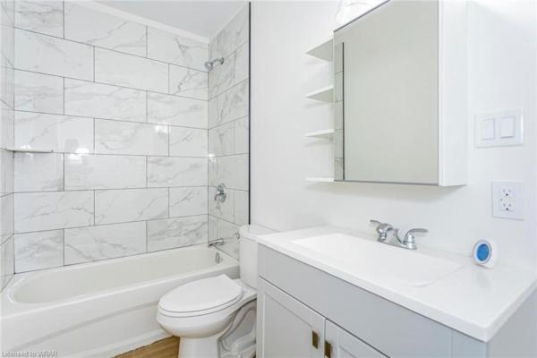 Affordable Elegance Modern 2br Getaway - London, Ontario