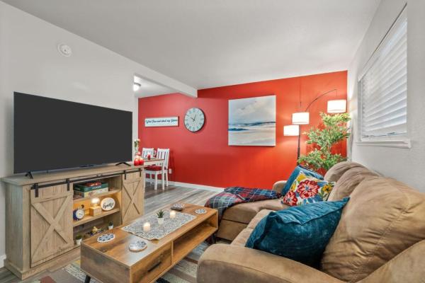 The Ruby 1bd At And T Walkable - Arlington, TX