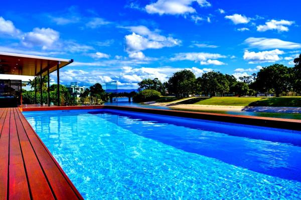 Whitehaven Stay 5 Pay 4 Winter Special - Broadbeach