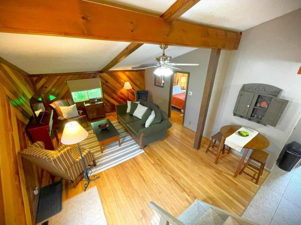 Bluffside Chalet Suite - Prairie du Chien, WI