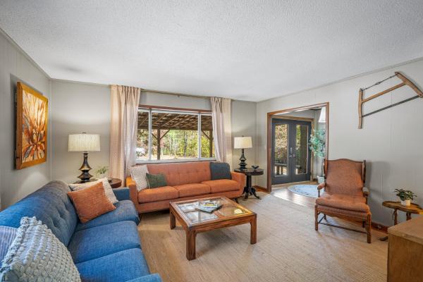Mid-century Charm- In The Woods- Near Desoto Falls - Mentone, AL