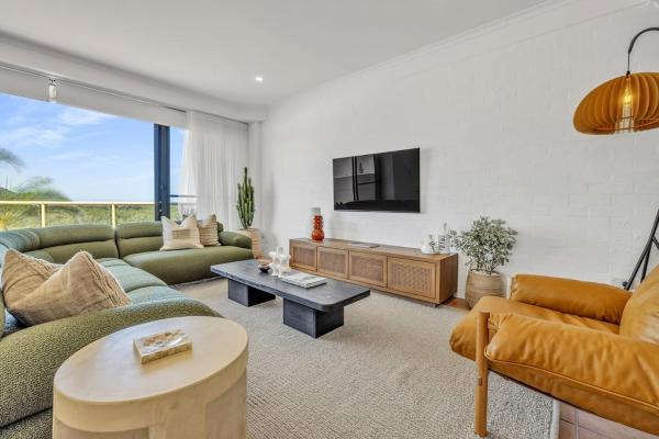 Fuller Holidays - Light Views - Byron Bay