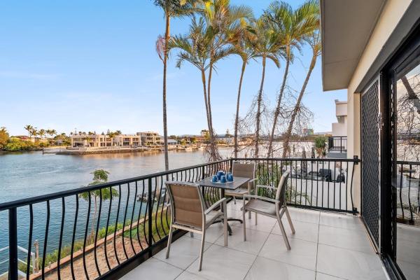 Refined Surfers Paradise Escape With Captivating Night City Views - Surfers Paradise