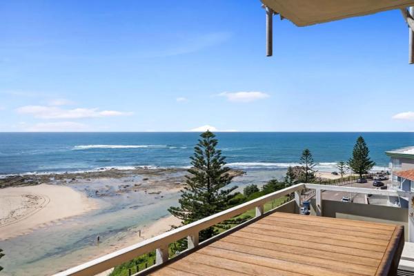 Bright Beachside Escape At The Entrance - The Entrance