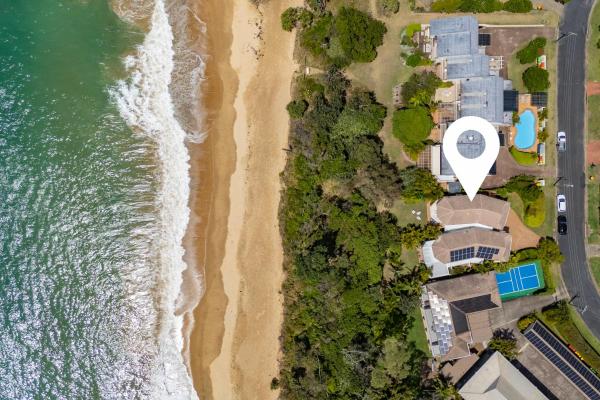 Beachfront Retreat - Ducted Air - Free Wifi - Coffs Harbour
