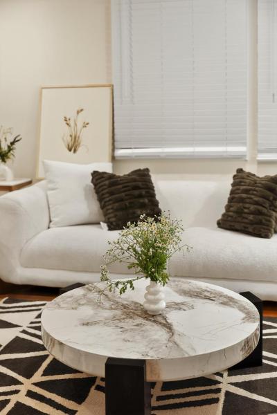 Stylish Lax Area 2br 1ba By Lmu, Sofi Stadium & Coastal Beaches - Los Angeles, CA