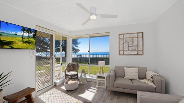 Marese 1 - Groundfloor Beachfront Unit - Avoca Beach