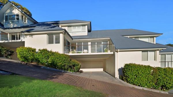 Rhett's Retreat - Townhouse With Private Courtyard - North Shore
