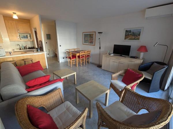 Appartement Avec Terrasse & Piscine, Proche Mer, Antibes - Antibes