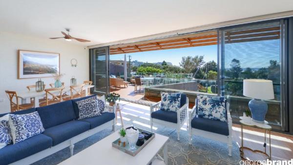 Terrace 4 - Views In The Heart Of Avoca - Avoca Beach
