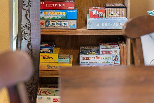 Hawaiian Coffee Hale - Shasta Lake, CA