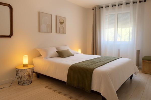 La Provence- 75m2 Of Light & Charm, Modern Family Apartment, Pool & Private Parking Near Avignon, Fully Renovated With Interior-architect Design - Le Pontet