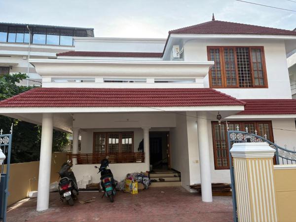 Texas 3 Bhk Villa For 13 Pax Near Airport - Kovalam