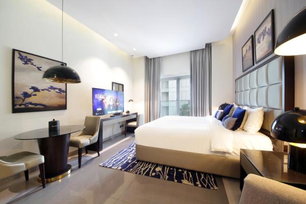 Silk Valley - Elegant St With City & Pool Views - Dubai