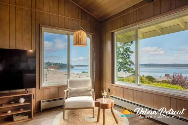 Modern Rustic 2b2b With Ocean Mountain Views Bbq Ev Charging - La Conner, WA