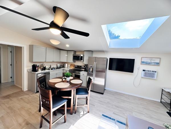 Lake Murray 3br Retreat With Ac And Skylight - Santee, CA