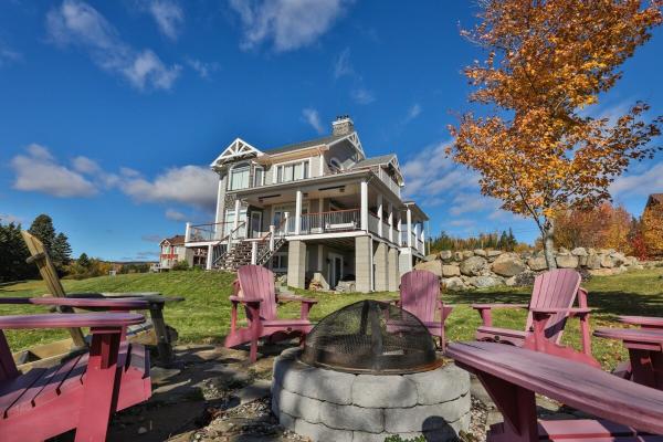 Condo 63: Bright Upper Floor With Terrace & Bbq - Charlevoix Regional County Municipality