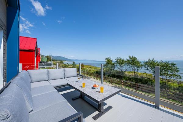 Mer Et Mont 1223: Spa & River Views Near Le Massif - Charlevoix