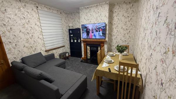 Pat Signature Stays - Buckinghamshire