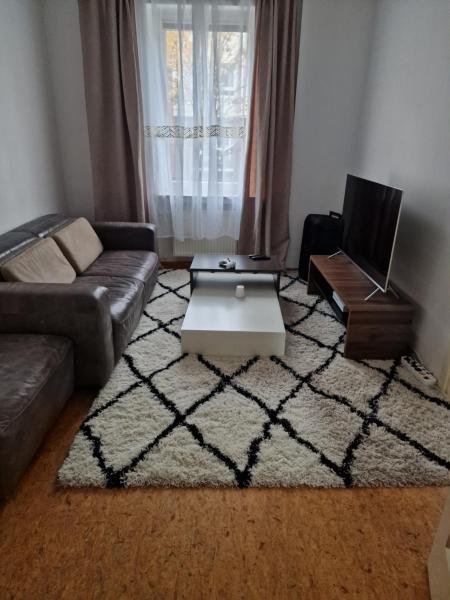 Mitten In Neuss 20 Min Zu Düsseldorf Und 30 Min Zu Köln - Neuss