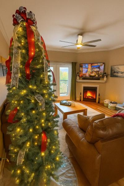 Smoky Mountain View Condo- Hot Tub, Indoor Pool, Walking Path, Playground - Pigeon Forge, TN